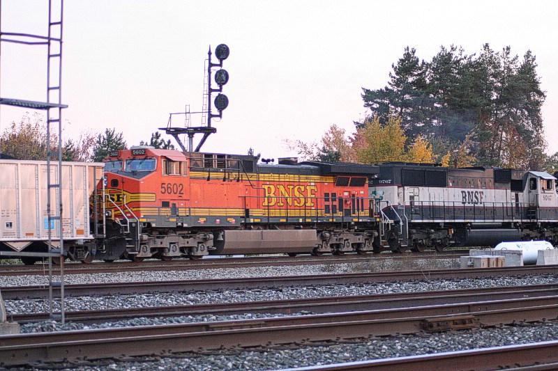 BNSF 5602